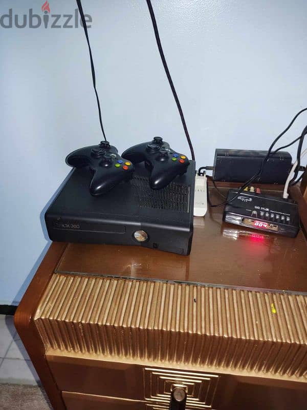 xbox 350 with kinect and 2 controllers - Video Game Consoles - 202704588