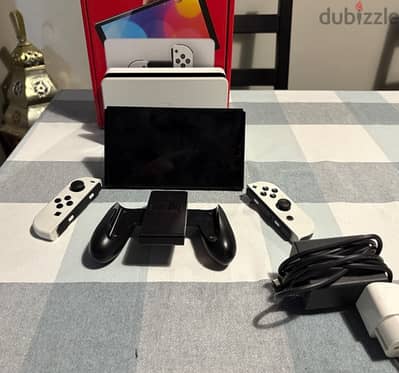 Nintendo switch OLED with 32 GB SD card + carry case - Video Game ...
