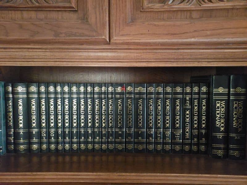 World Book Encyclopedia + World Book Dictionary موسوعة علمية + قاموس ...