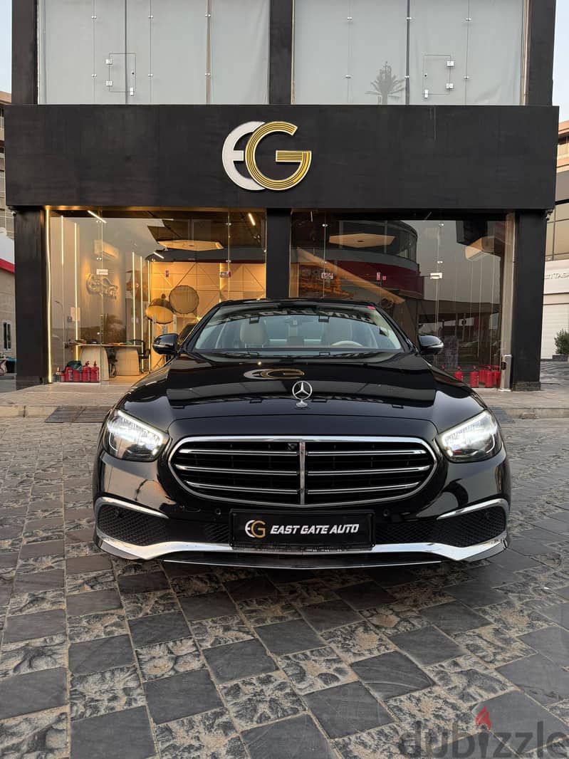 Mercedes-Benz E200 2022 Exclusive Designo Two Tone Edition - Cars for ...