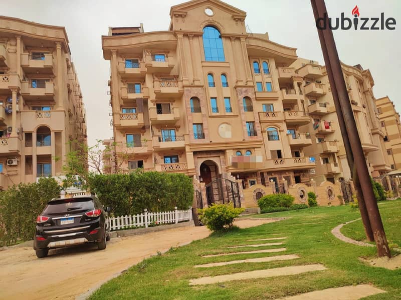 180 m apartment in Sheikh Zayed with installments over 5 years next to ...