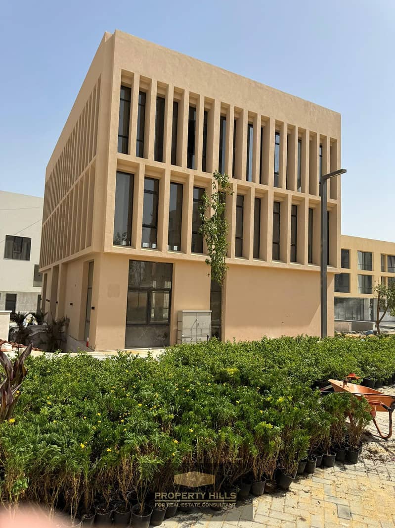 Fully finished office, 89 square meters, panoramic view, on Al Wahat ...