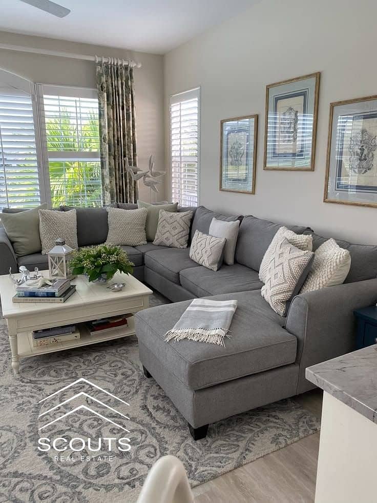 Duplex for sale, 308 m, with a distinctive garden view on the lagoon ...