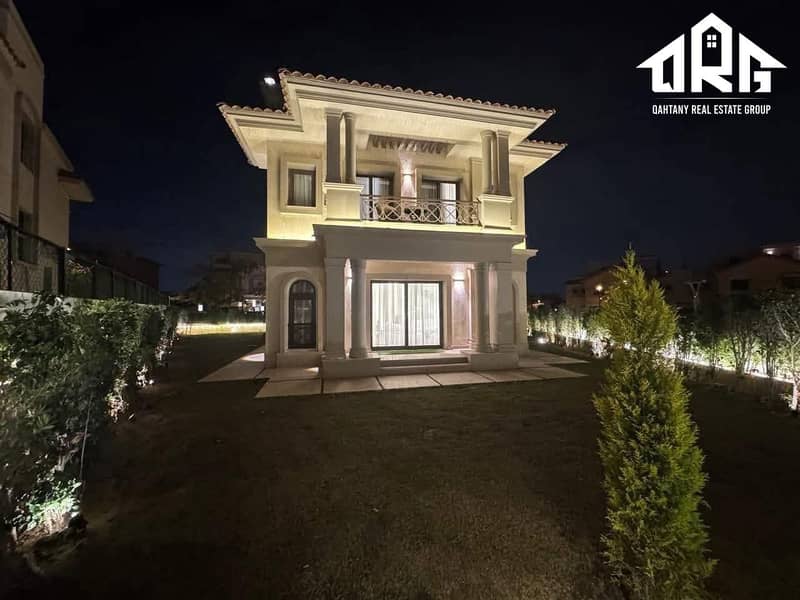Standalone in Madinaty, 290 square meters, with a very special view ...