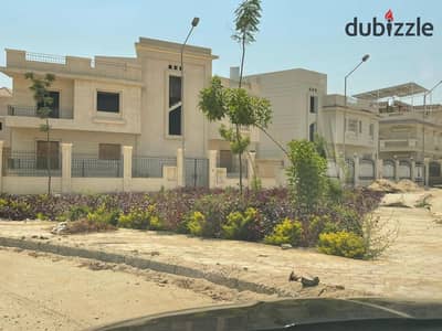 Luxury villa for sale in a prestigious compound in the heart of 6th of ...