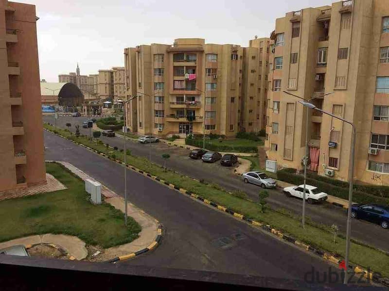 Al-Firdaws Compound Armed Forces in front of Dreamland and next to Mall ...