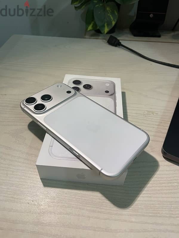 iPhone 17 Pro Max 256 GB Silver eSim - Mobile Phones - 206372571