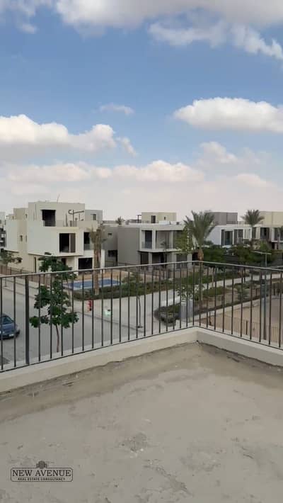 Standalone overlooking landscape in sodic east - Villas For Sale ...
