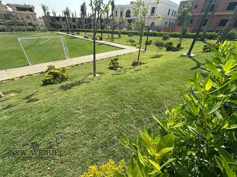 Catchy price Duplex view garden with pool in west Golf extension ...
