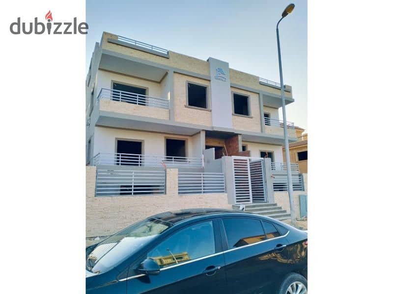 200m roof with a 50m terrace on the second floor, elevator next to ...