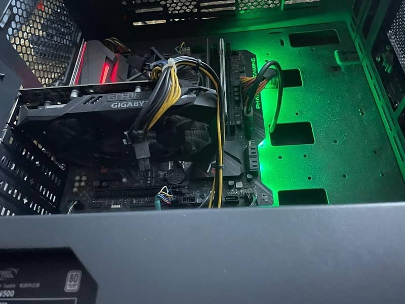mid tier gaming pc - Desktop computers - 206657296