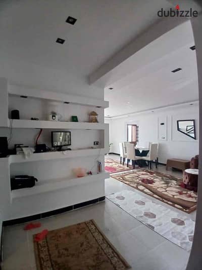 Rooof Laqqeqqet enjoys many features in a very special location ...