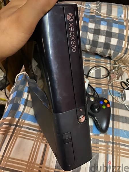 Xbox 360 super slim - Video Game Consoles - 197852854