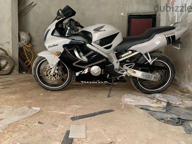 F4i 2001 - Motorcycles & Accessories - 200058752